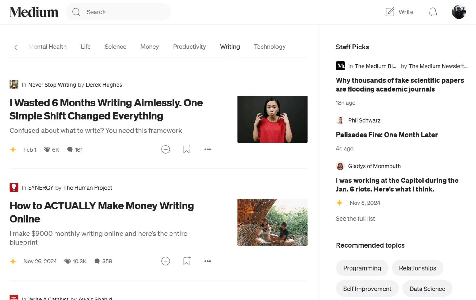 Substack vs. Medium: Which is better for writers in 2025?